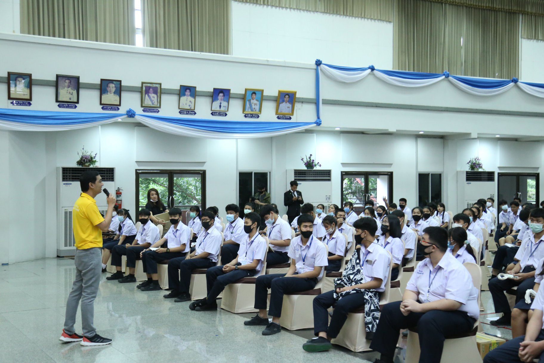 IFBL ไปเยือนวิทยาลัยพาณิชยการบางนา - สพธอ.